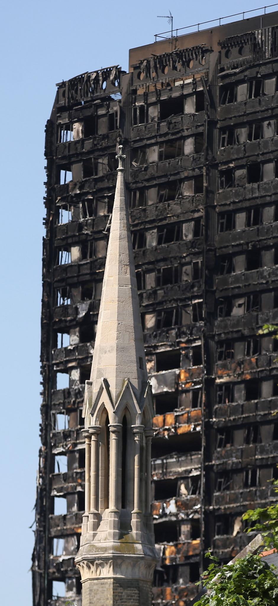 After deadly London tower block fire, local council chief resigns