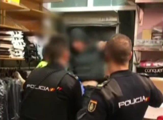 British robber trapped in air duct