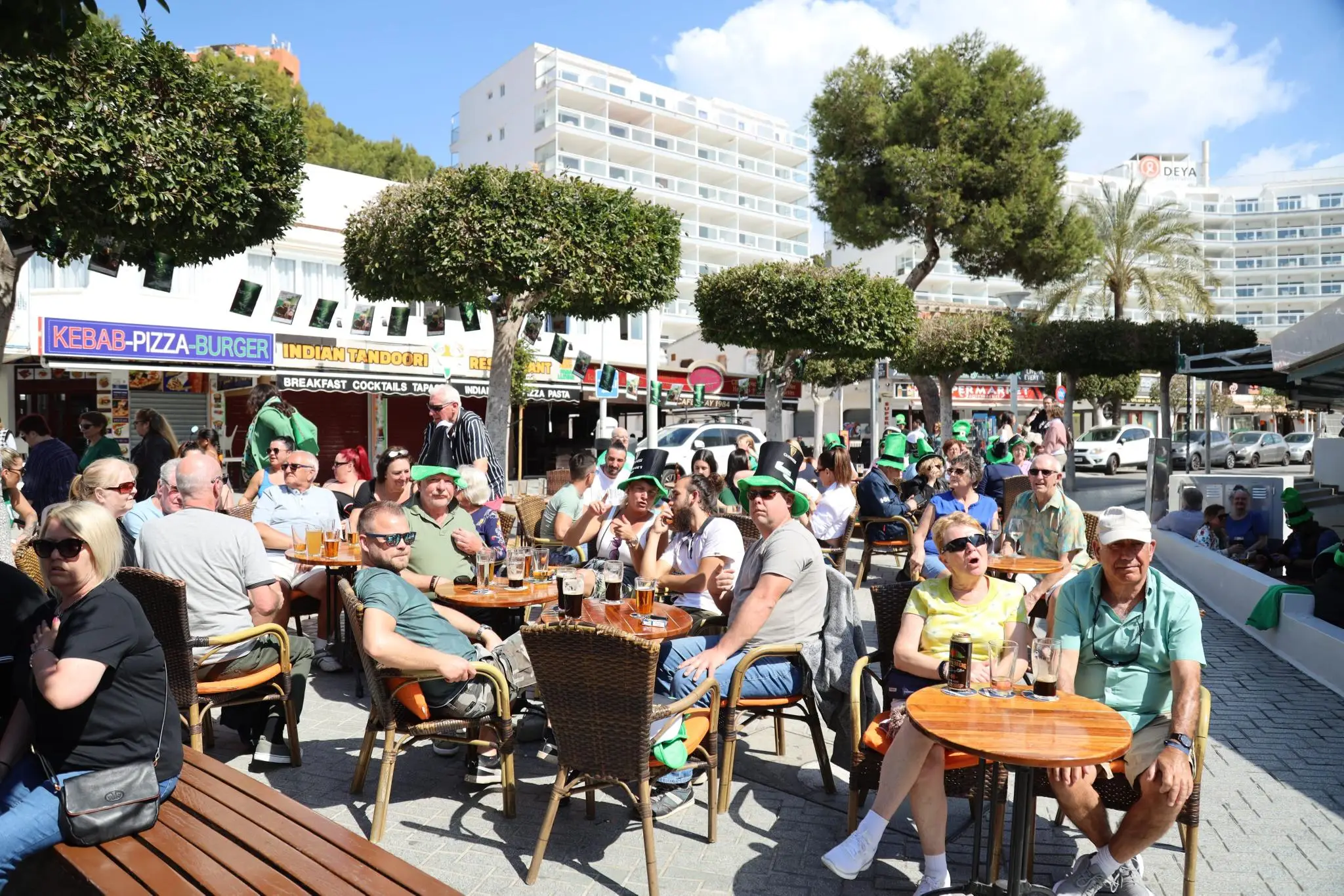 Photo gallery: Santa Ponsa goes green for Saint Patrick's Day