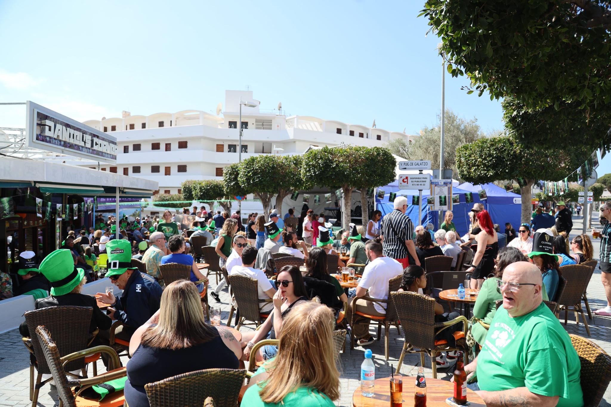Photo gallery: Santa Ponsa goes green for Saint Patrick's Day