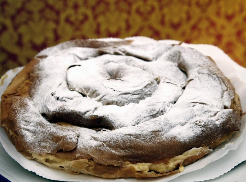 Bite taken out of Ryanair for charging extra for famous Mallorca pastry