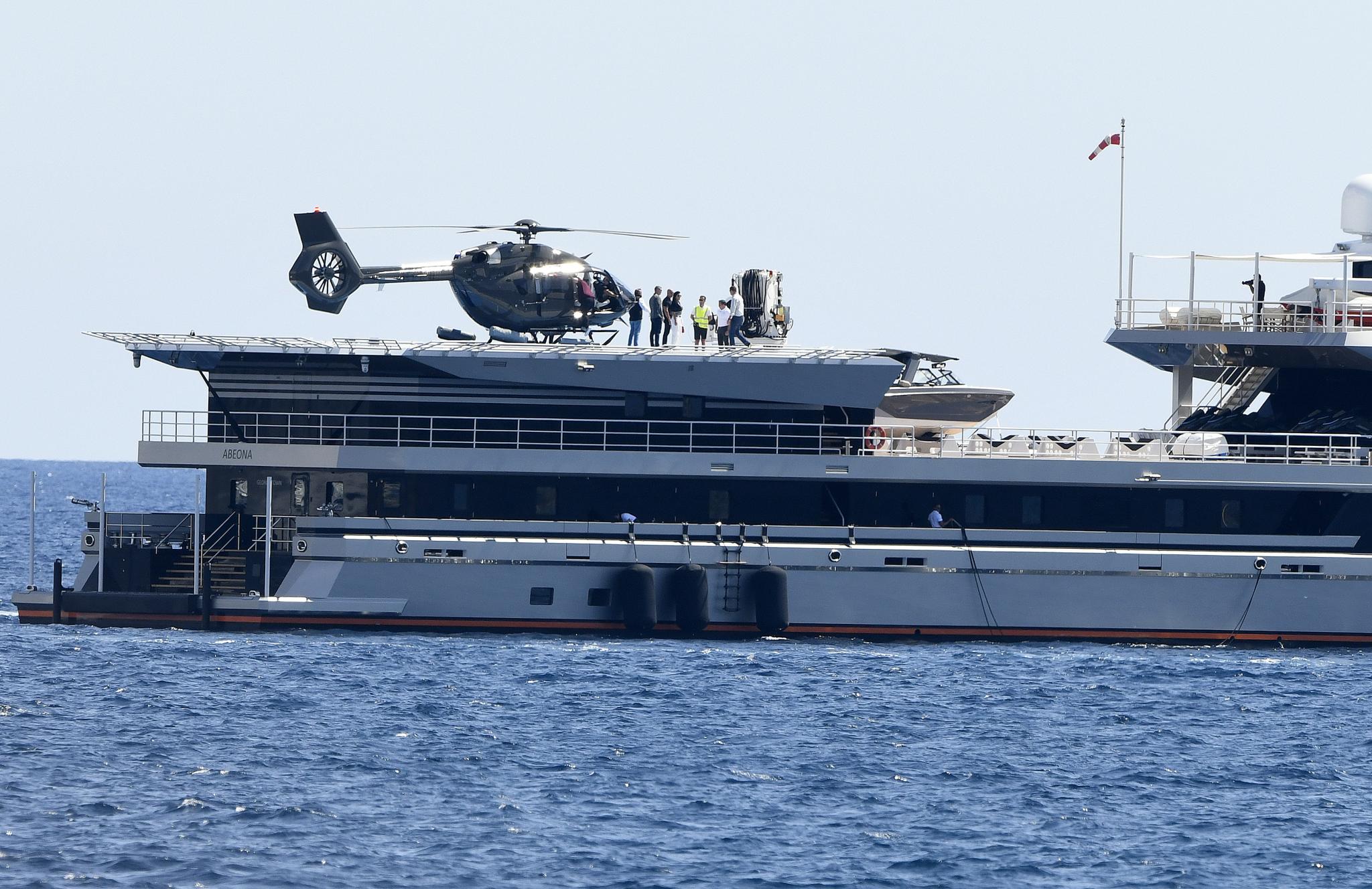 Photo gallery: Amazon tycoon takes delivery of his new yacht in Mallorca