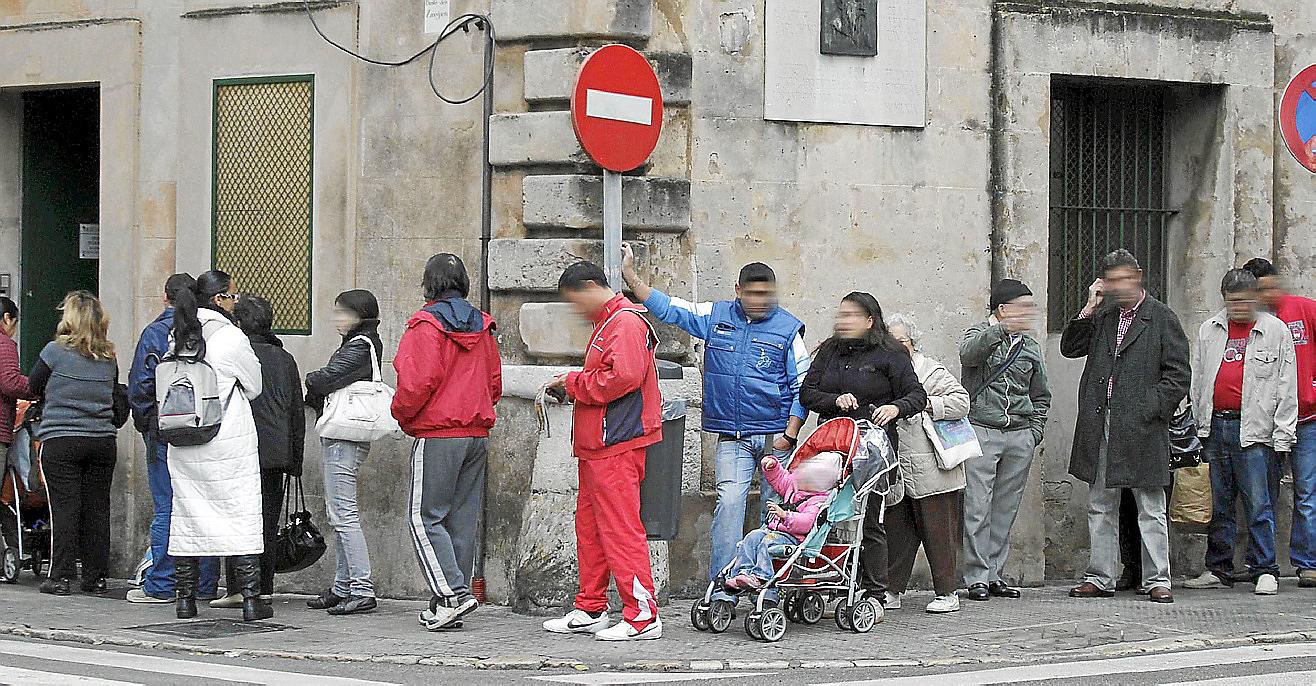 A third of children in Spain face poverty warns charity