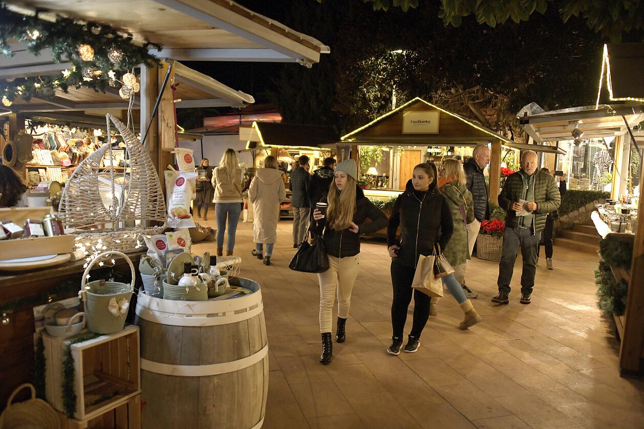Photo gallery: Puerto Portals opens its Christmas Market