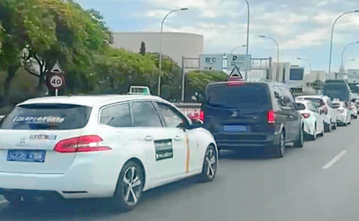 Palma Airport: Cameras considered to end parking area queues