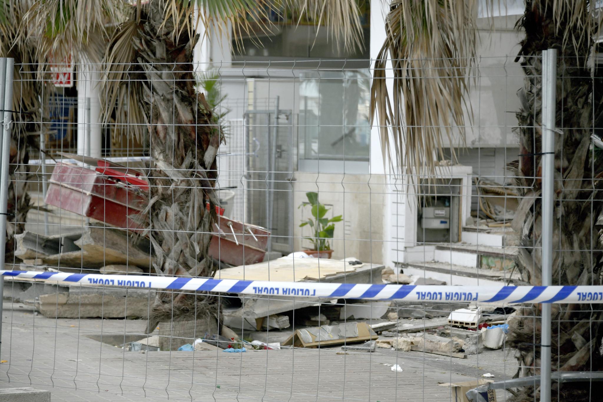 Photo gallery: Deaths confirmed after building collapses in Playa de ...