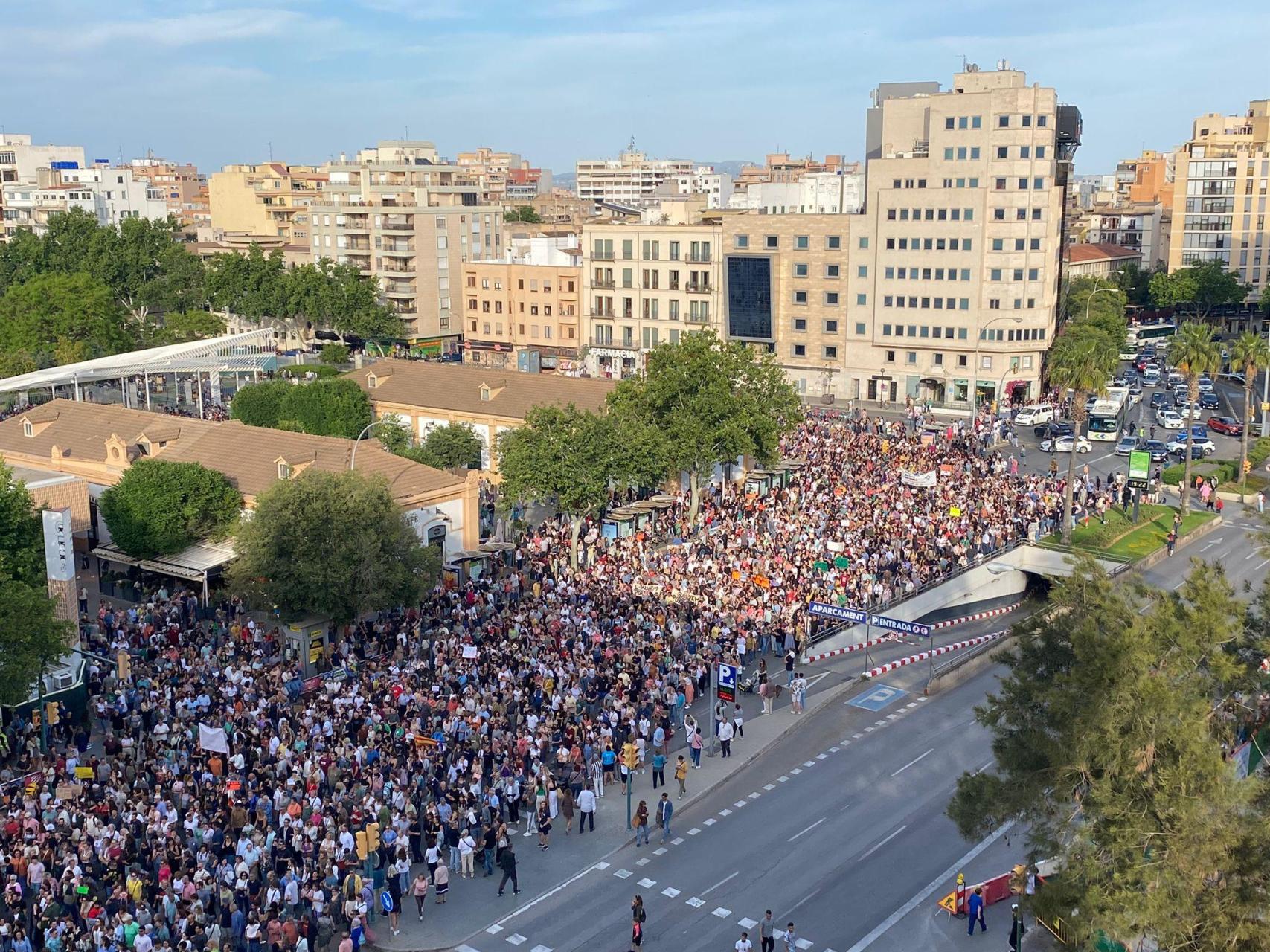 Mallorca protests: 'Mallorca is not for sale'