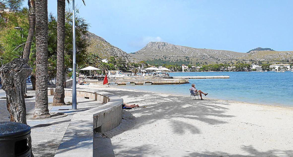 Mallorca tourism: Hoteliers not happy in Puerto Pollensa: Lack of beach ...