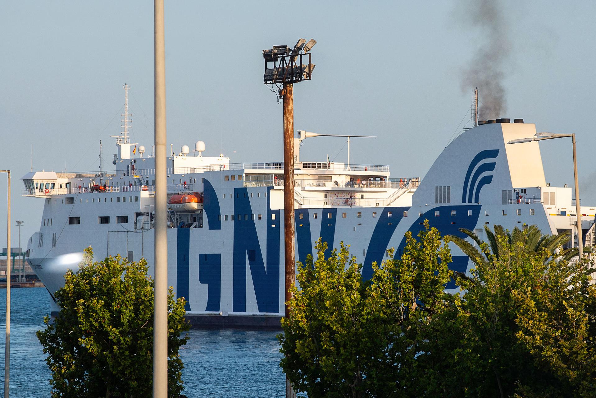 Mallorca emergency: Mallorca ferry blaze passengers back on dry land ...