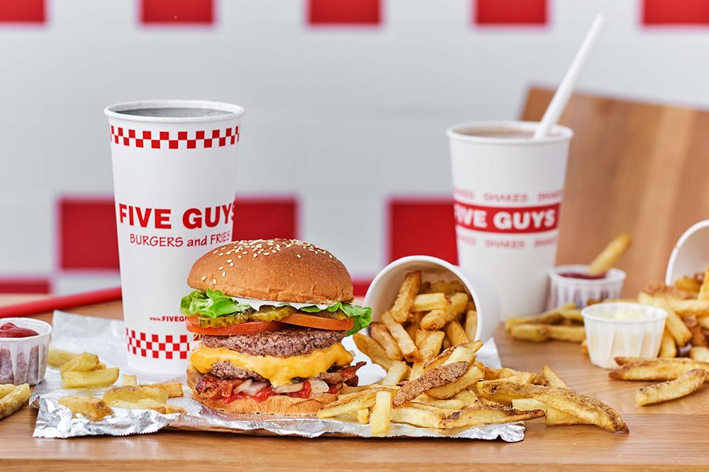 Five Guys set to open its first two Mallorca restaurants this spring