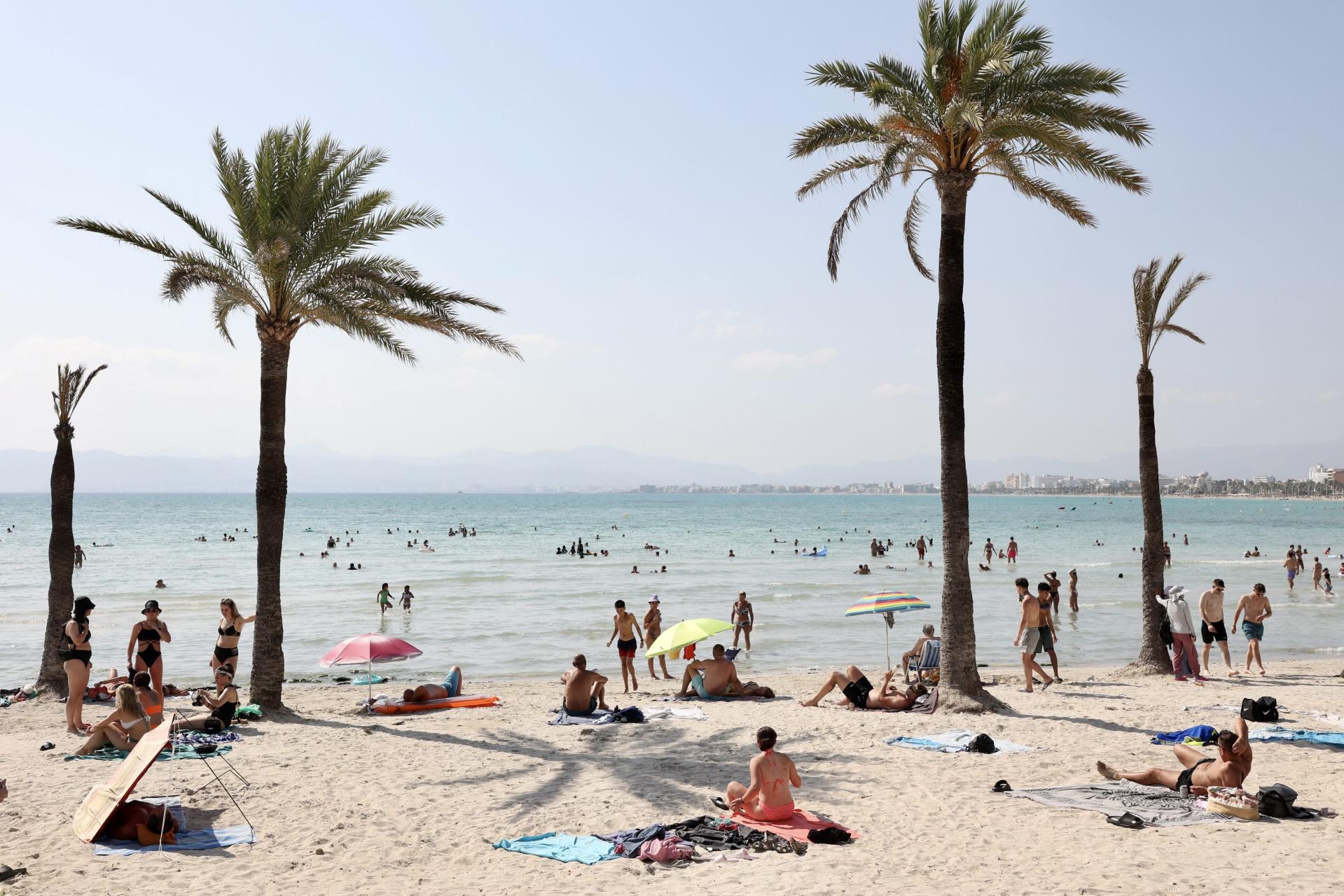 Palma targets ageing hotels and illegal tourism in new Playa de Palma ...