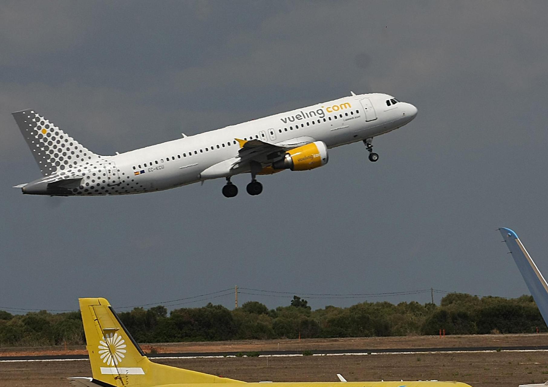 Spain flight update: Iberia and Vueling rule out cancelling flights ...