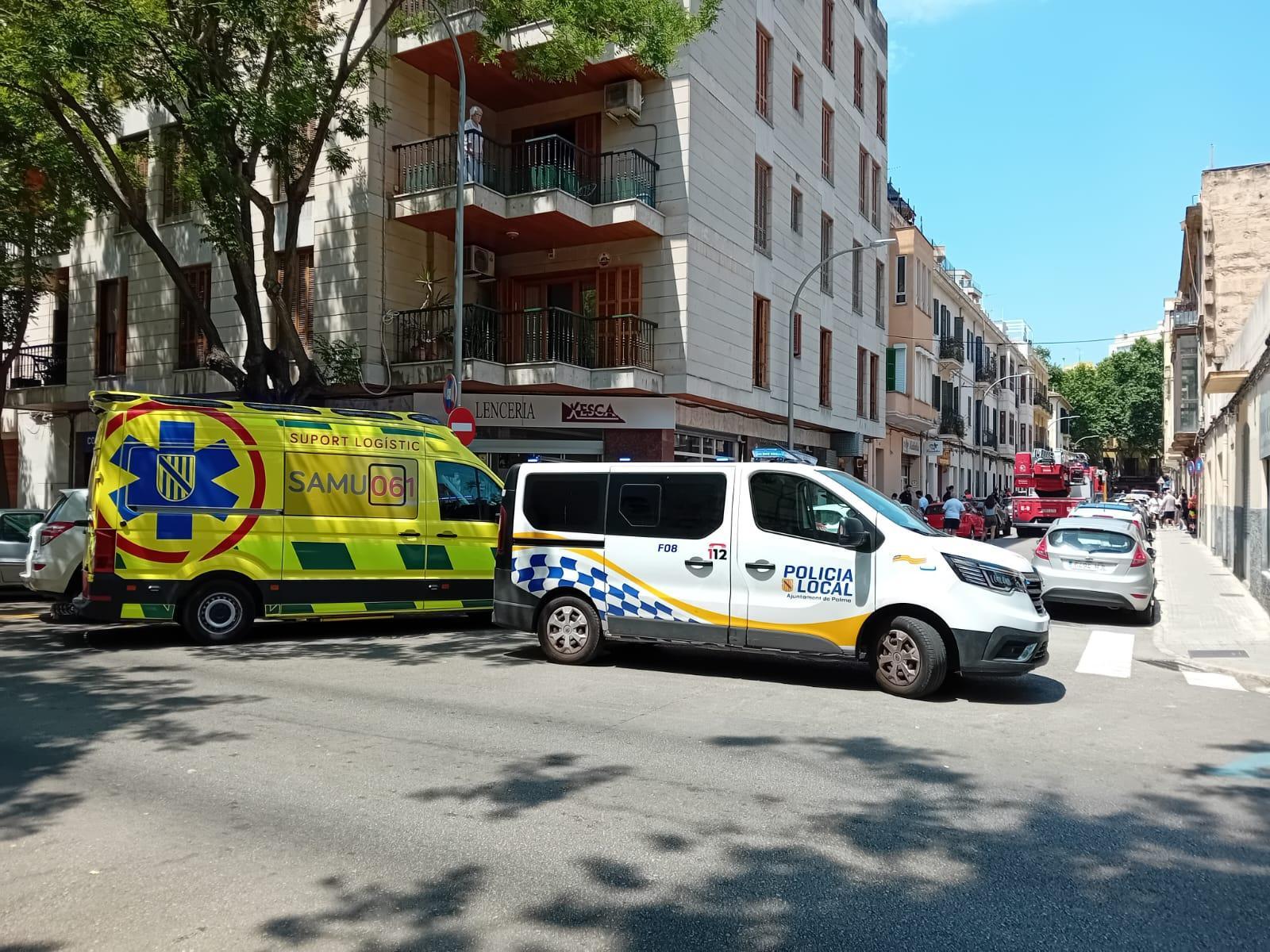 Palma apartment building evacuated after a false ceiling collapses