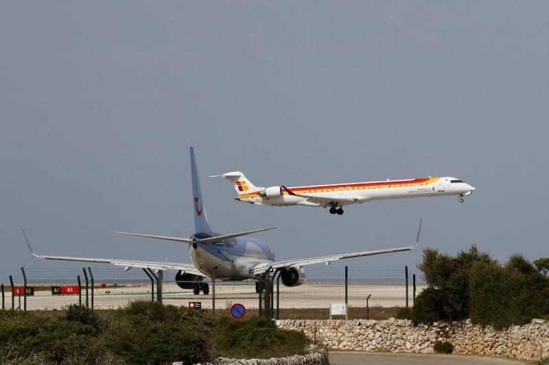 Balearic holiday flights could be hit by increase in extreme heat ...
