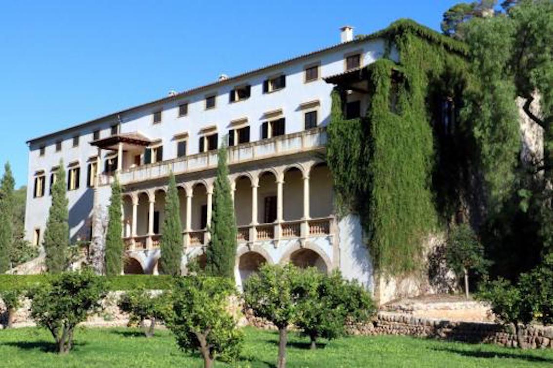 Children's Entertainment at the Raixa Estate in Majorca