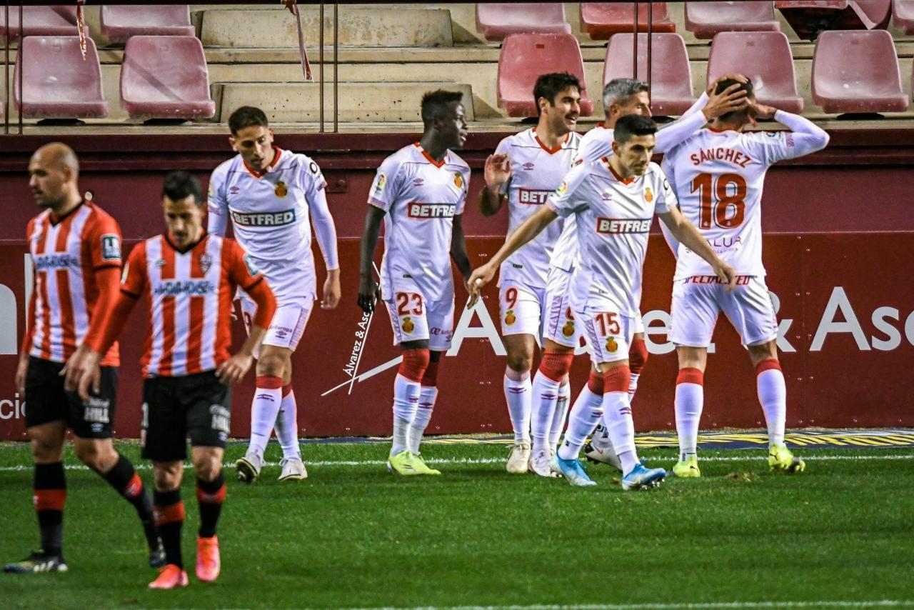 Real Mallorca go five points clear ... for now