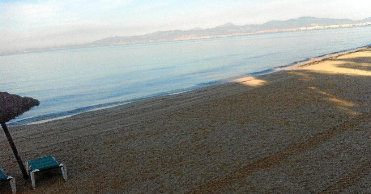 October beach weather