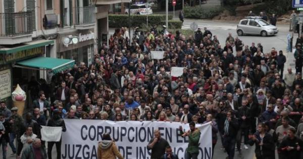 Palma protest re BCM owner case to call for mayor's resignation