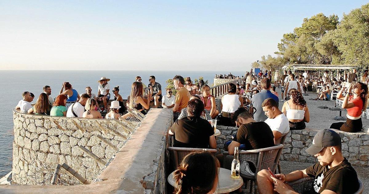 Madrid doesn't consider tourism on the islands to be important