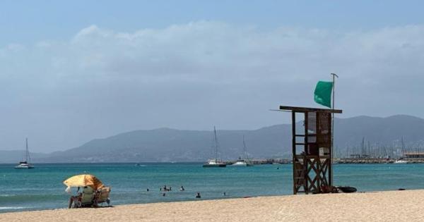Mallorca beaches: Rain-hit Palma beaches reopen