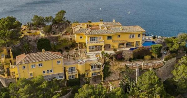 Mallorca TV: Indulge in royalty like Lady Di at The Crown mansion in ...