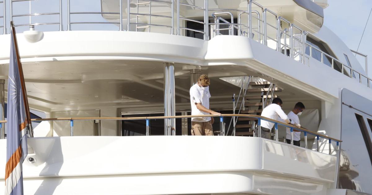 Mastering Onboard Communication: A guide for new crew in Mallorca