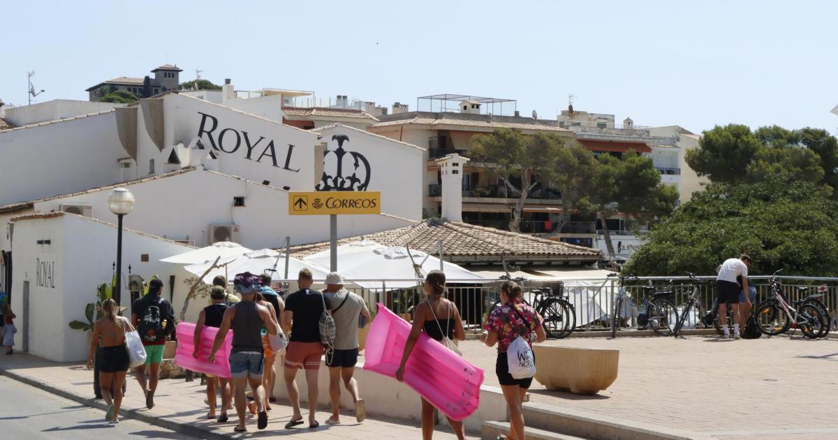 Mallorca balconing: New trend 'Nude Balconing' in Cala Ratjada, Capdepera