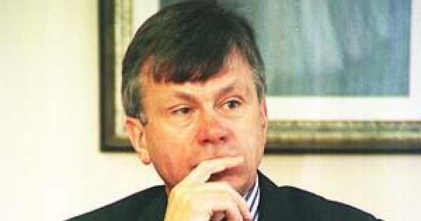 PETER TORRY: THE TIRELESS AMBASSADOR IN MADRID