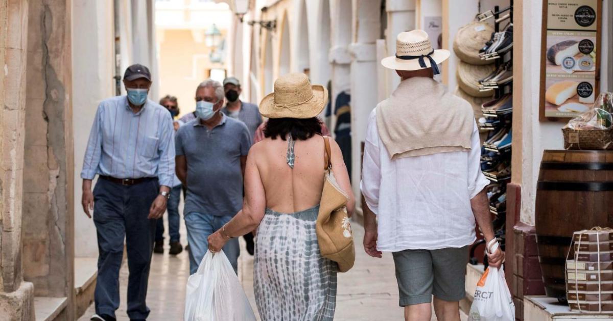 Mallorca coronavirus: Caution urged with end to mask-wearing