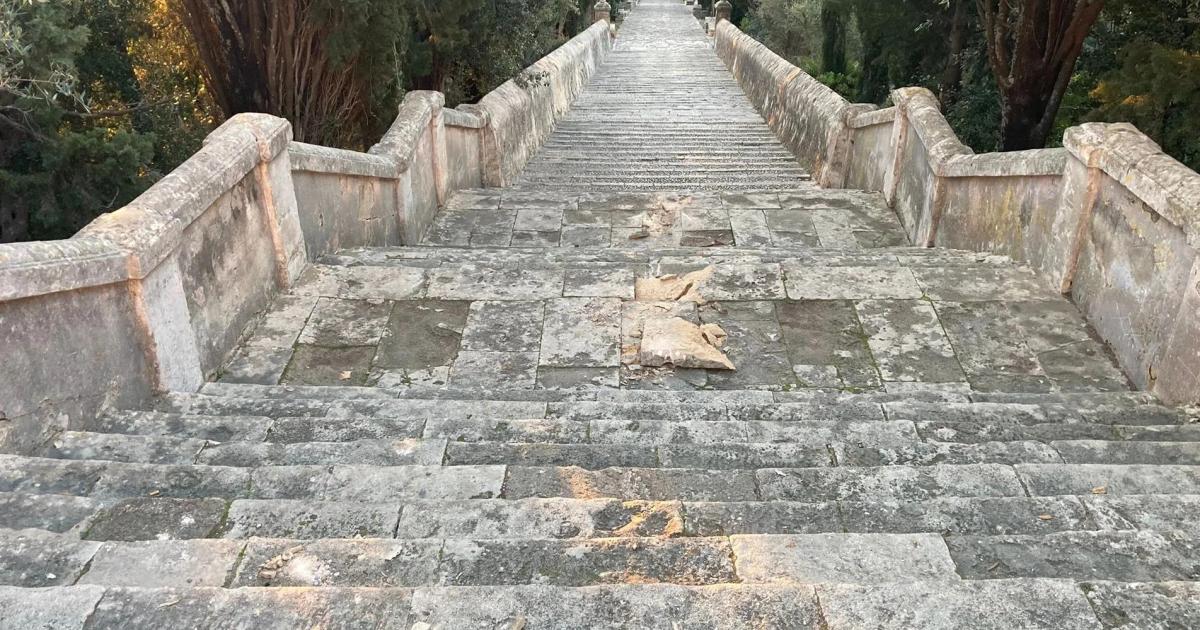 Pollensa Calvari steps