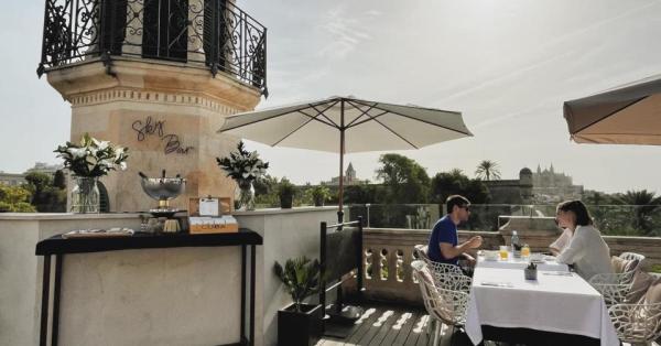 Mallorca Cocktail Hour: Sky Bar at Hotel Hostal Cuba in Palma