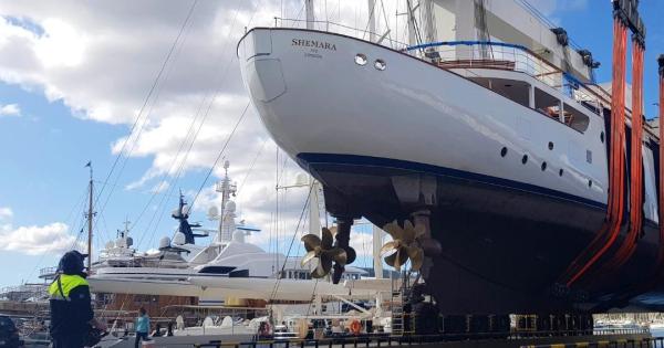 Classic Britain yacht