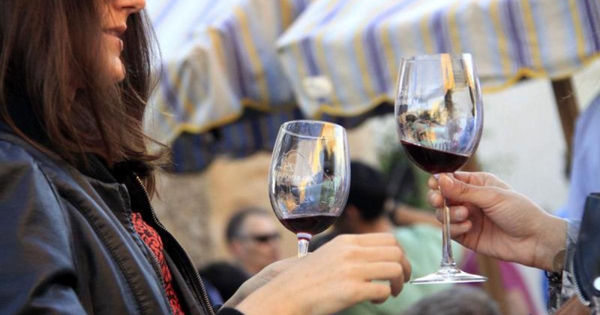Mallorca living: Quick, get a round in we’re running out of wine!