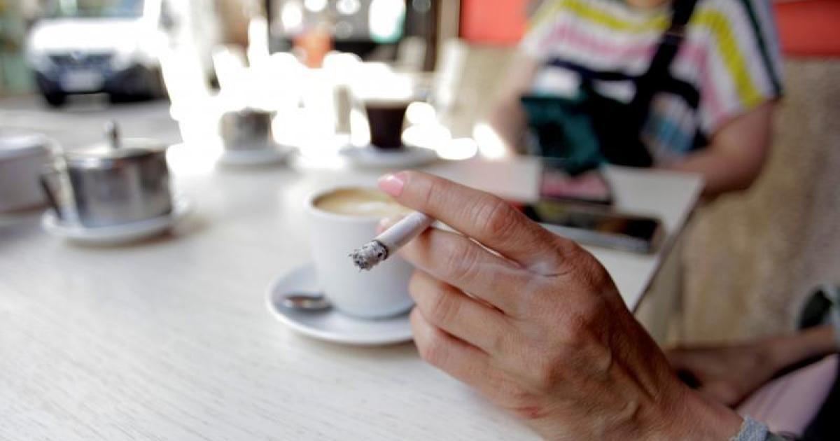 Mallorca holiday rules: Spain bans smoking on terraces and outside ...
