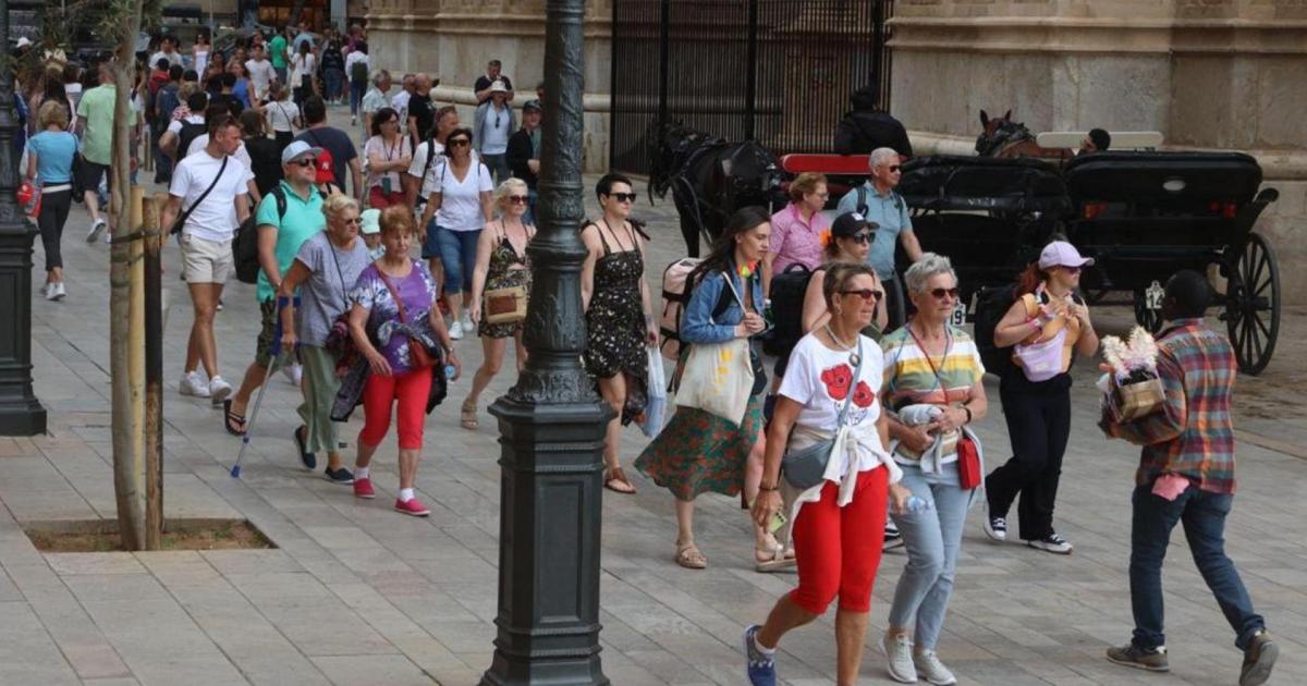 Mallorca holiday protest: Spain leads Europe in island overcrowding ...