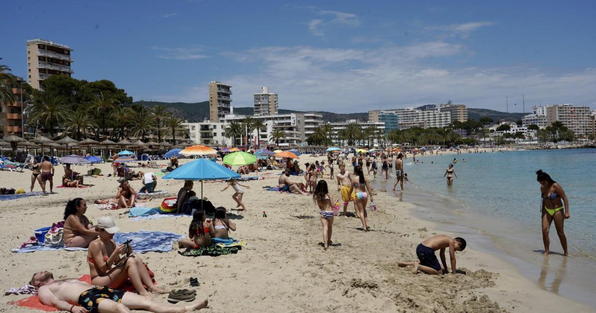 Viral sunburn trend hits Mallorca beaches as tourists share shocking ...