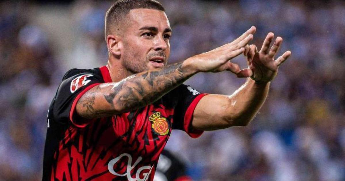 Real Mallorca suspend captain without pay after being benched