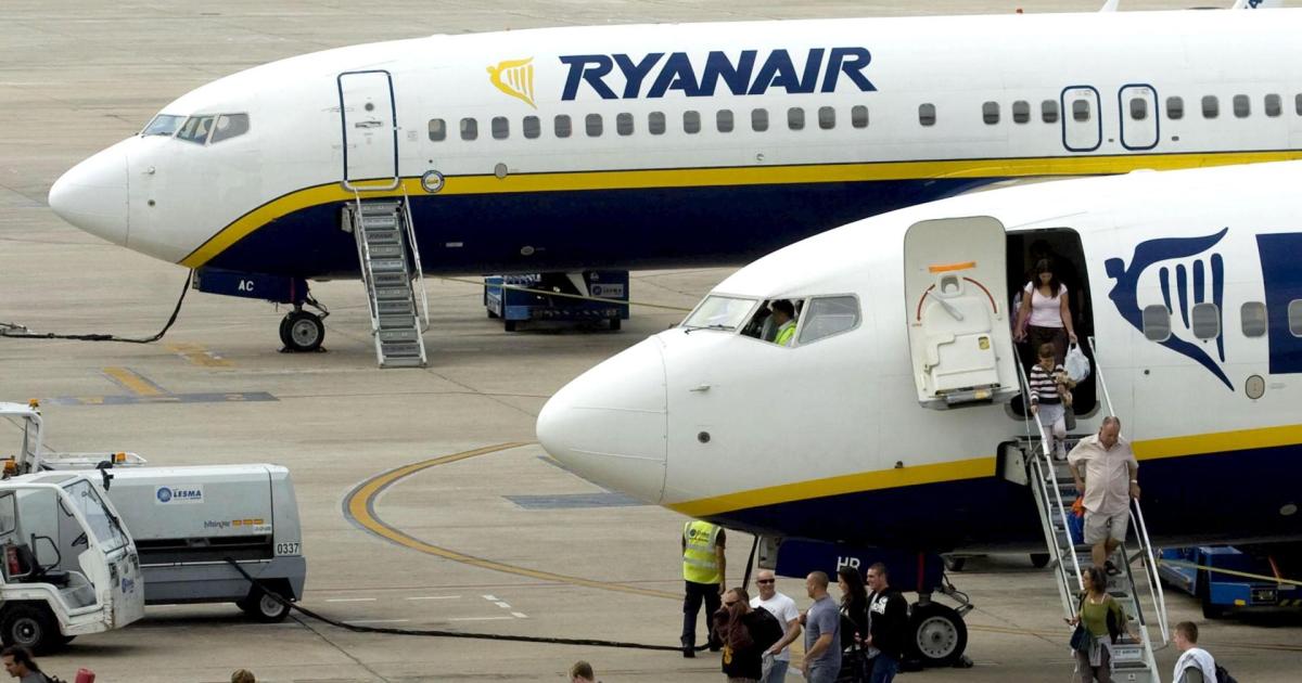 Investigation into Ryanair emergency landing after aircraft nearly runs ...