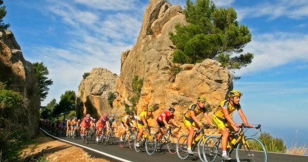Council of Majorca to bring “order” to cycling routes